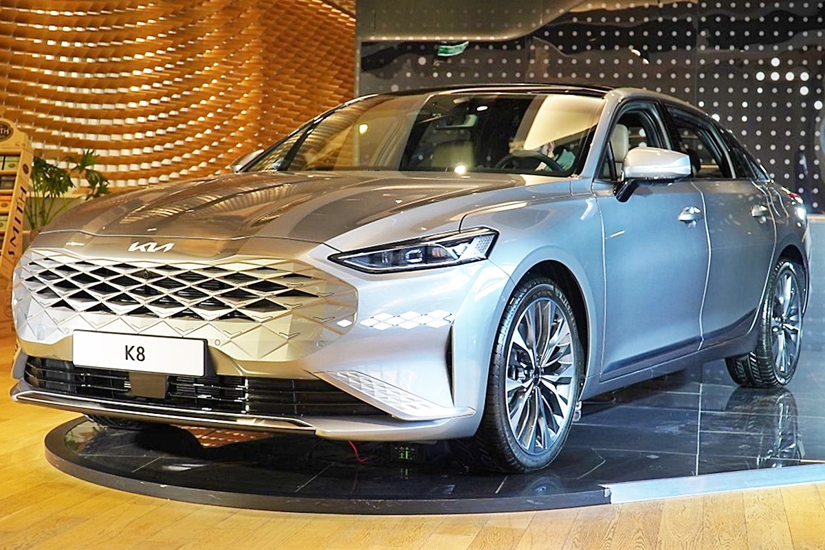 기아 진짜 사고 치네.. 주행거리 800km, K8 후속 전기차 나올까