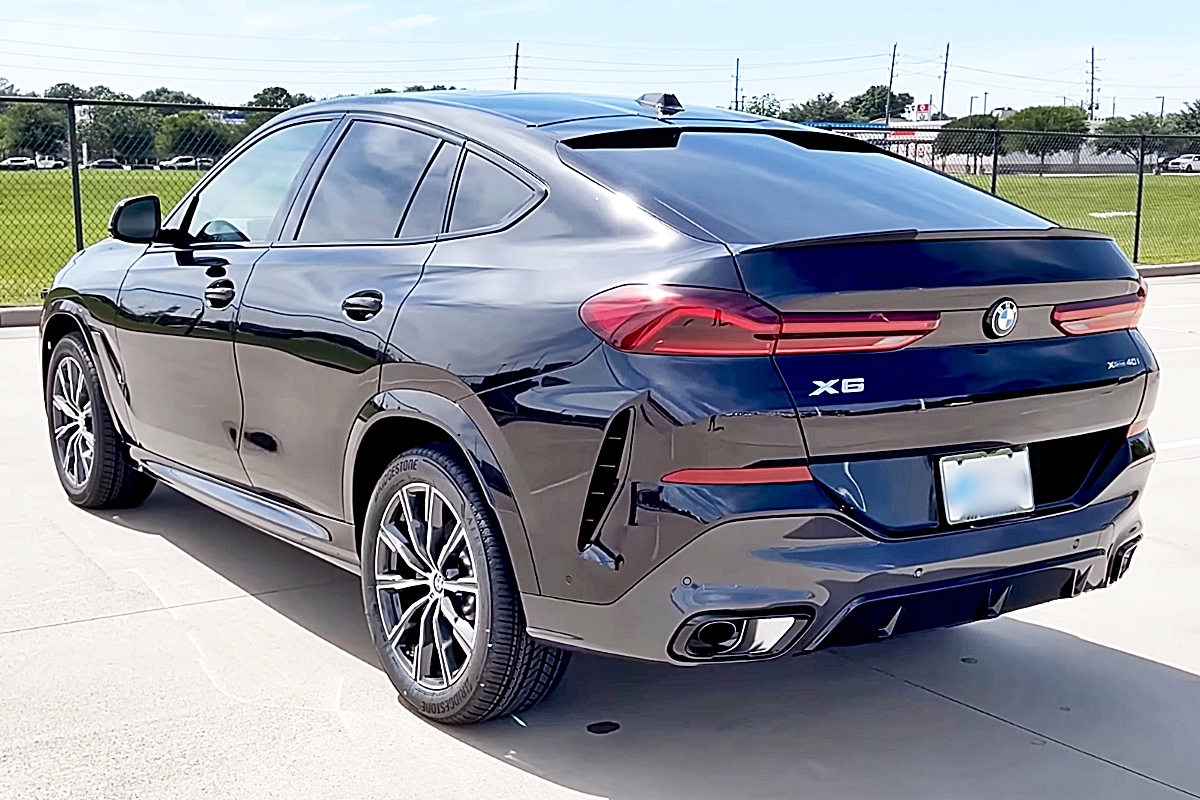 "패밀리카 끝판왕" 한국 땅 밟은 BMW X6, 대박 실물에 호평 터졌다