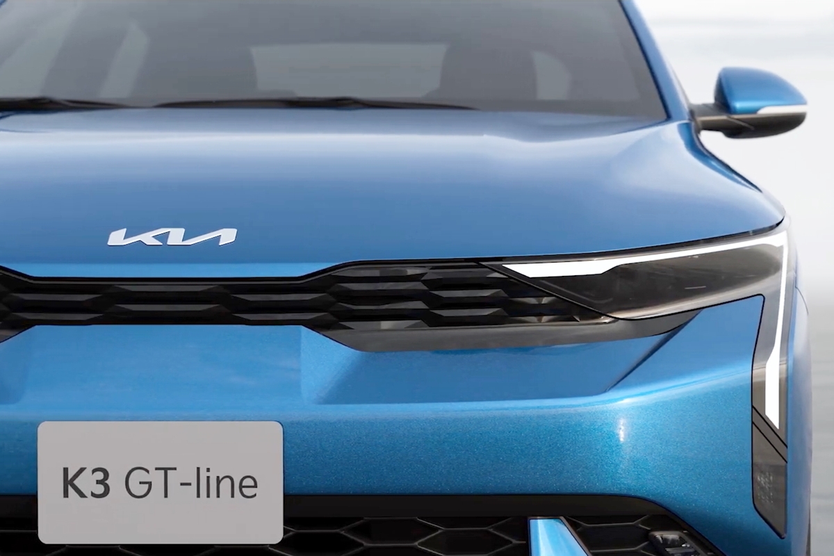 "디자인 미쳤다.." 기아 신형 K3 최초 공개, 그 실체에 네티즌 화들짝!