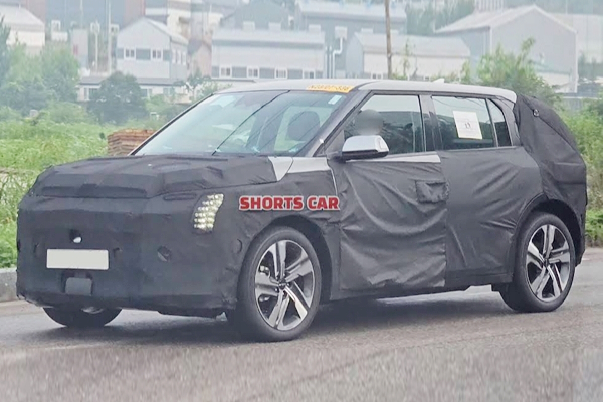 실내 진짜 미쳤네.. 기아 '3천만 원대' 전기차 EV4, 실물은 이런 모습!