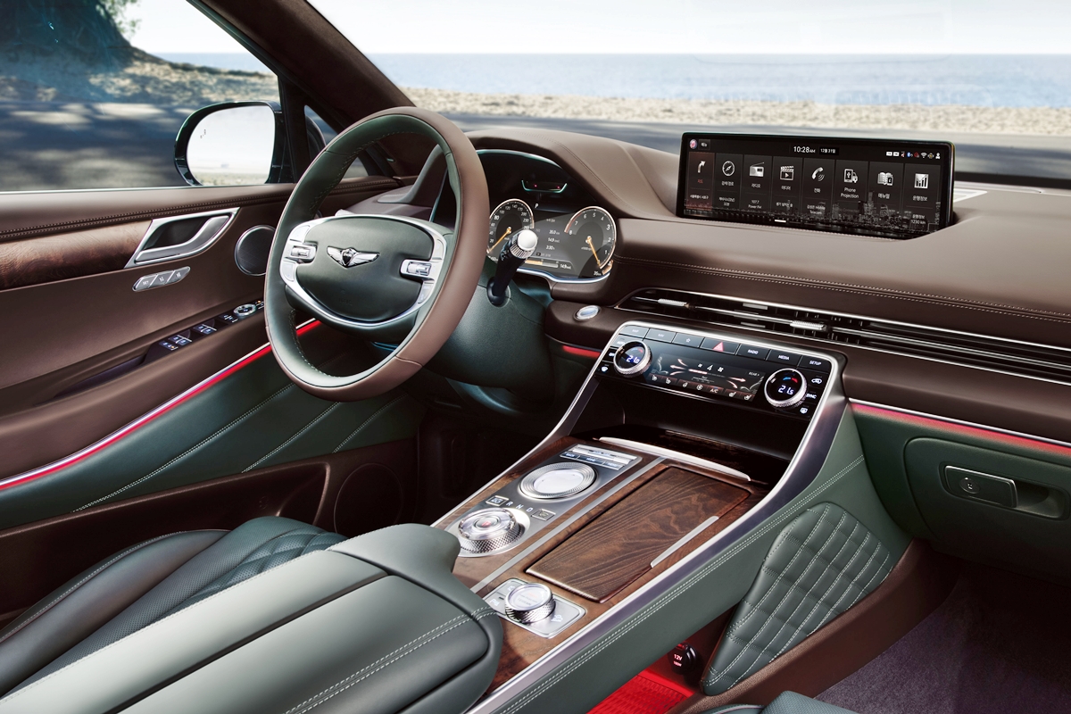 "기존 오너들 오열" 신형 GV80, 구형 모델과 실내 차이 무려 이 정도