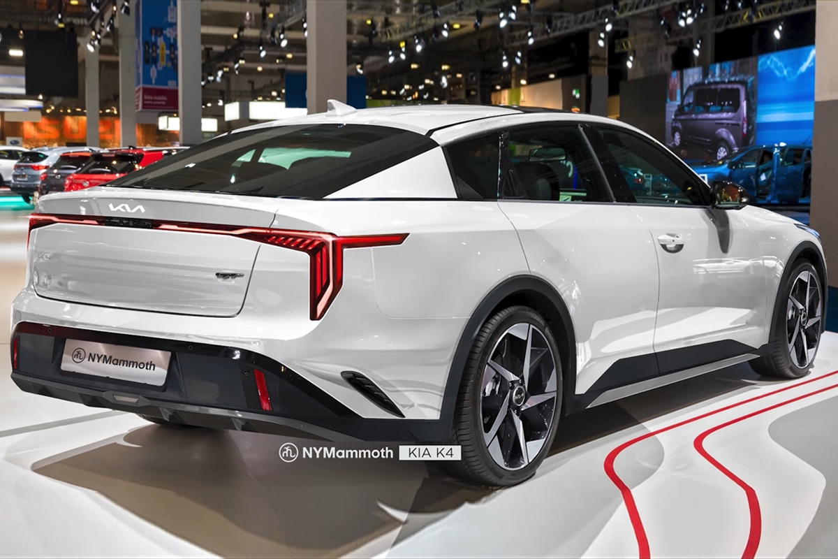 기아 K4 역대급 뒷태 공개.. 아반떼 오너들 울고 불고 난리 날 지경!