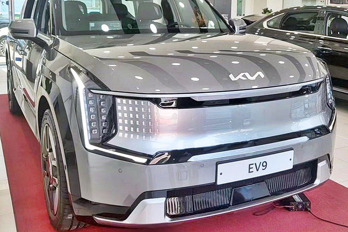 먼저 산 사람들만 날벼락.. 판매량 처참하다는 EV9 역대급 할인 근황